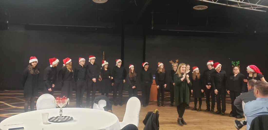 Change of Pace Singers sing through holidays | News, Sports, Jobs ...